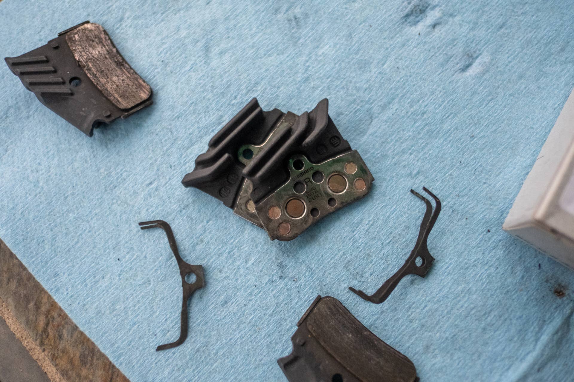 Bike Brakes Explained: A Mountain Biker's Guide - BikeMag