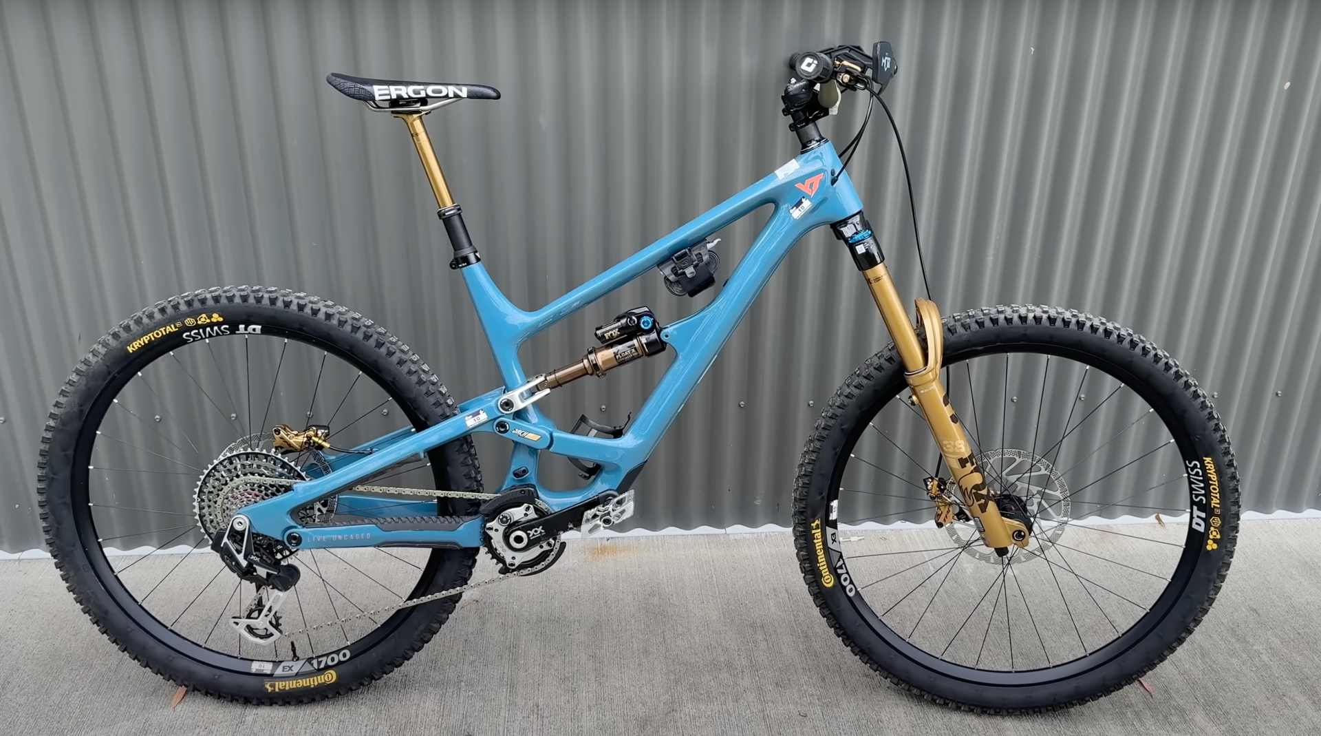 What Is Enduro Racing? A Complete Guide to the MTB Discipline - BikeMag