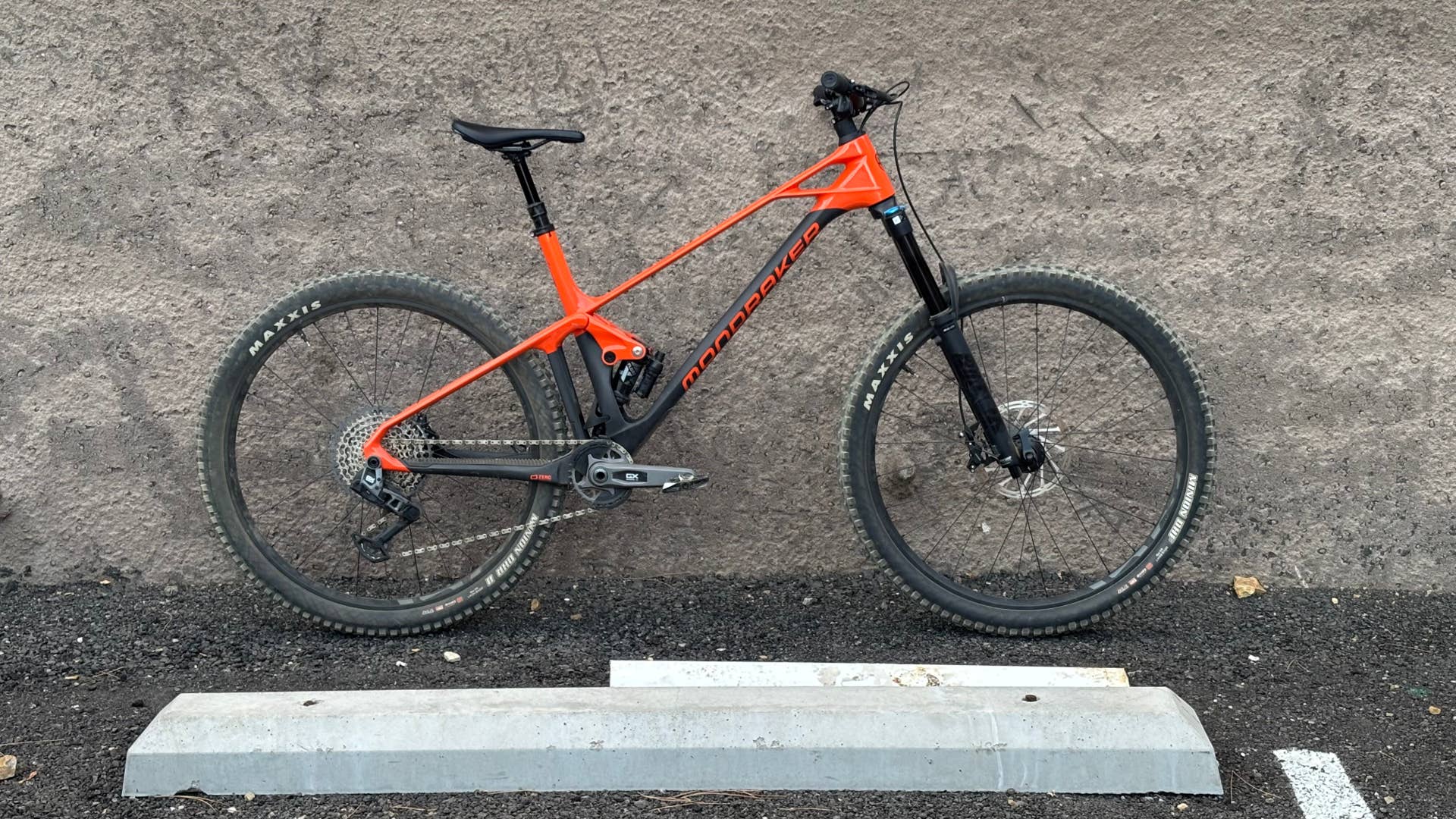 Hardtail vs. Full Suspension: Ultimate MTB Comparison Guide - BikeMag