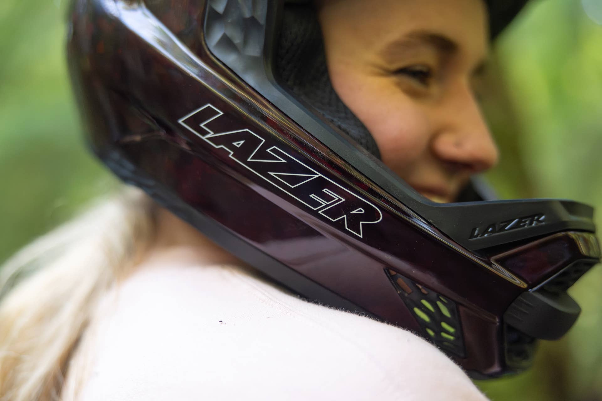 New Lightweight Carbon Downhill Helmet from Lazer - BikeMag