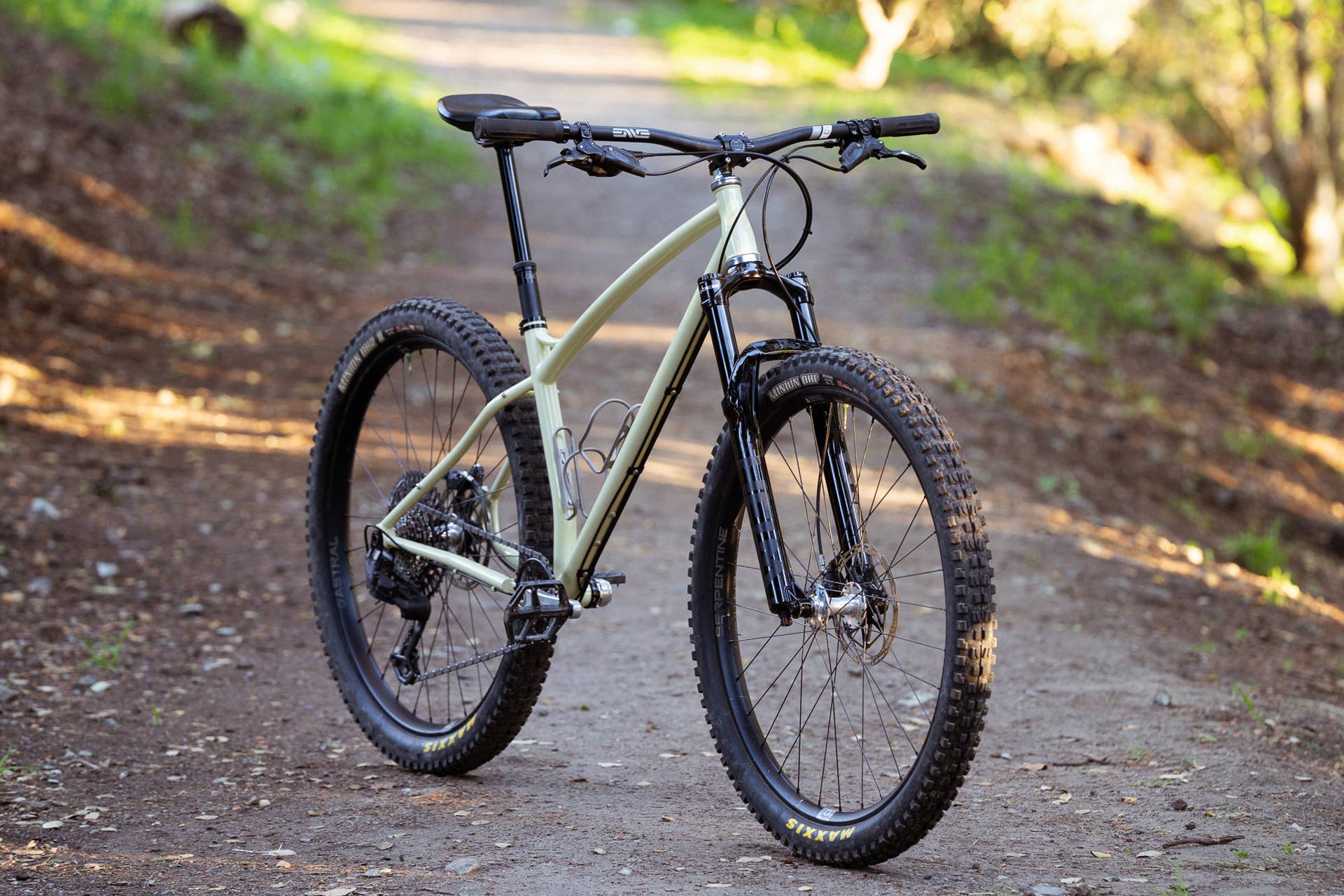 This Steel Hardtail Just Got Better: Meet the 2026 Sklar Tall Tale ...
