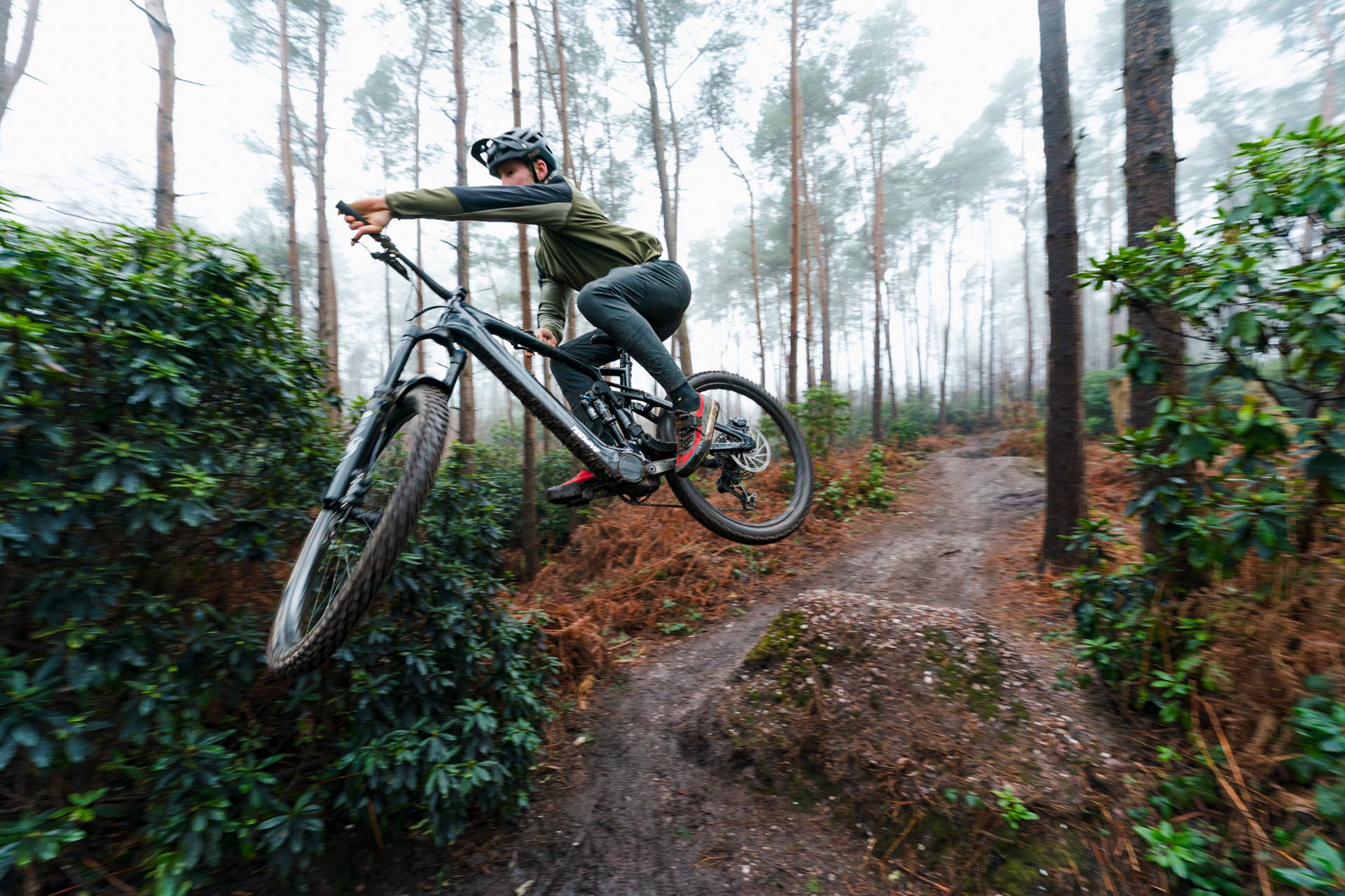Teewing Flux: High-Pivot. Avinox-Powered. Absolute Animal. - BikeMag