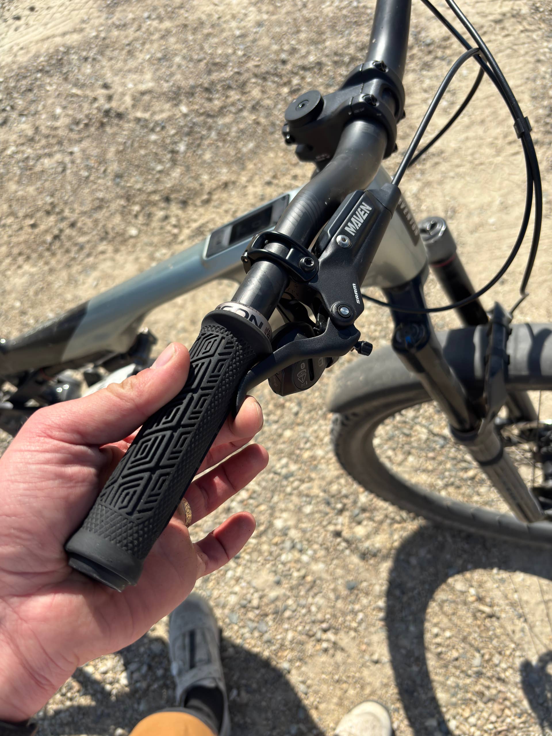 Fixing SRAM Maven Wandering Bite Point: Bleed Guide - BikeMag