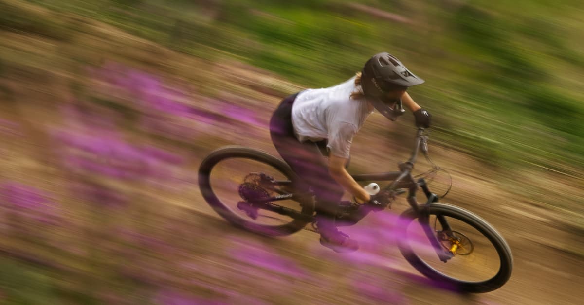 How to Mountain Bike: Ultimate Beginner’s Guide with Step-by-Step ...