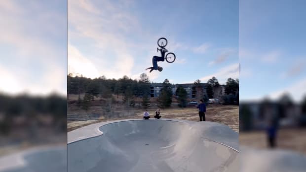 BMX Rider Wows Crowd With Impressive Frontflip