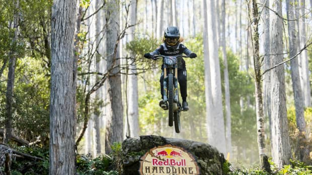 Watch Runs, Crashes From Red Bull Hardline Tasmania 2025