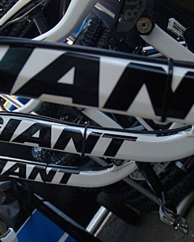 Giant Factory Off-Road Team - BikeMag