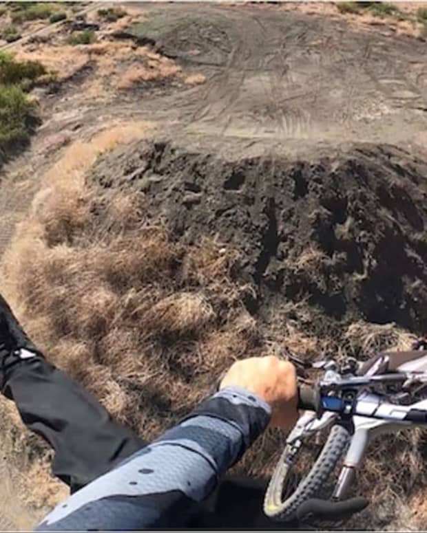 Mastering the No-Footer: A Comprehensive Guide to Stylish Bike Tricks ...