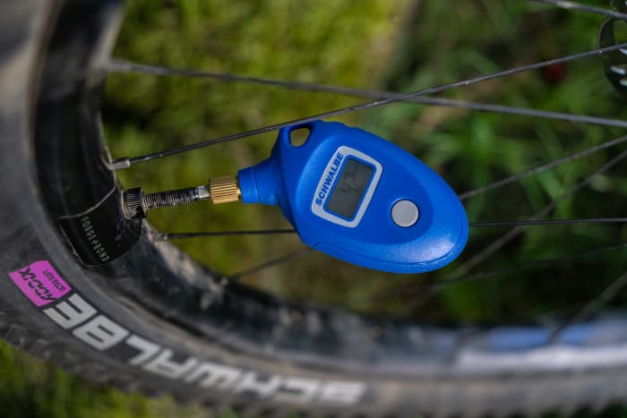 A beginner's guide to mountain bike tires. - BikeMag