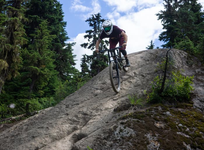 First Laps: Specialized Status 2 170 DH Park and Freeride Bike