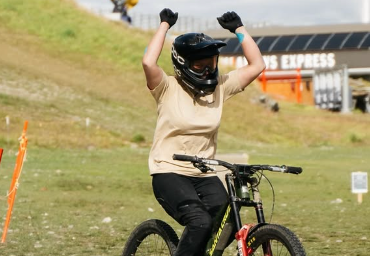 Mountain Biker Sets a New Guinness World Record - BikeMag