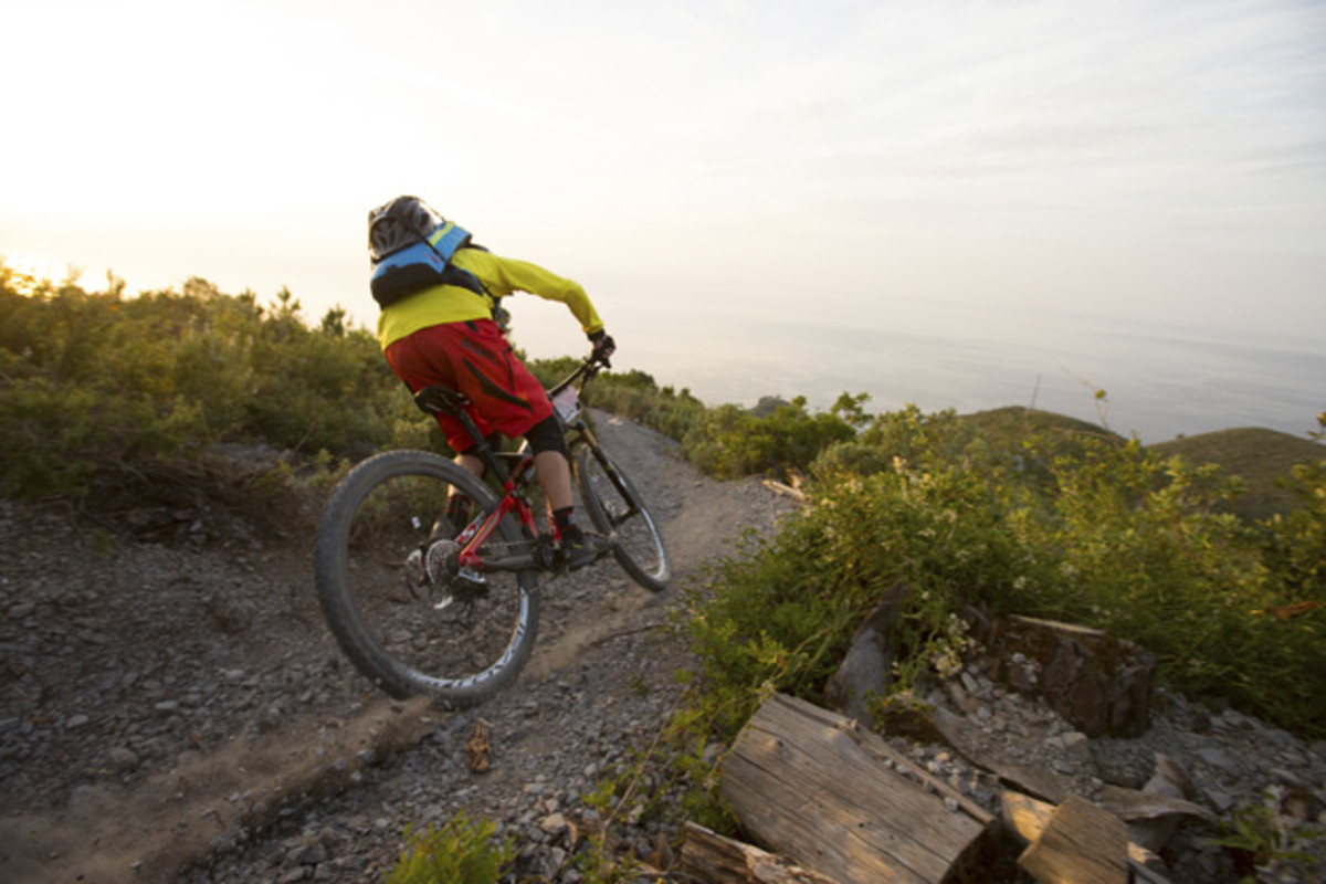 Specialized Enduro 29er Review - BikeMag