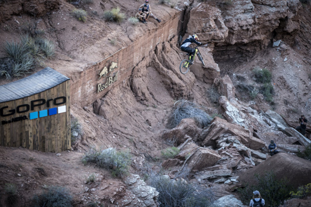 R-Dog and Kyle-J work together at Rampage