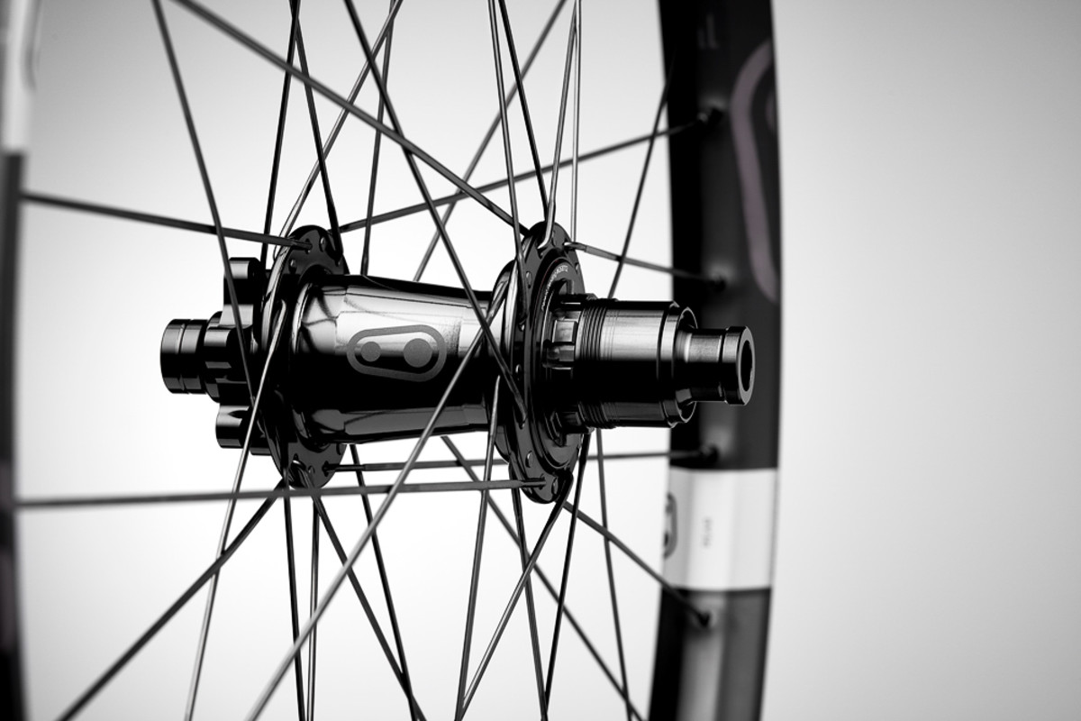 Crankbrothers Synthesis 11 Wheels Now Spec Industry Nine Hydra Hubs