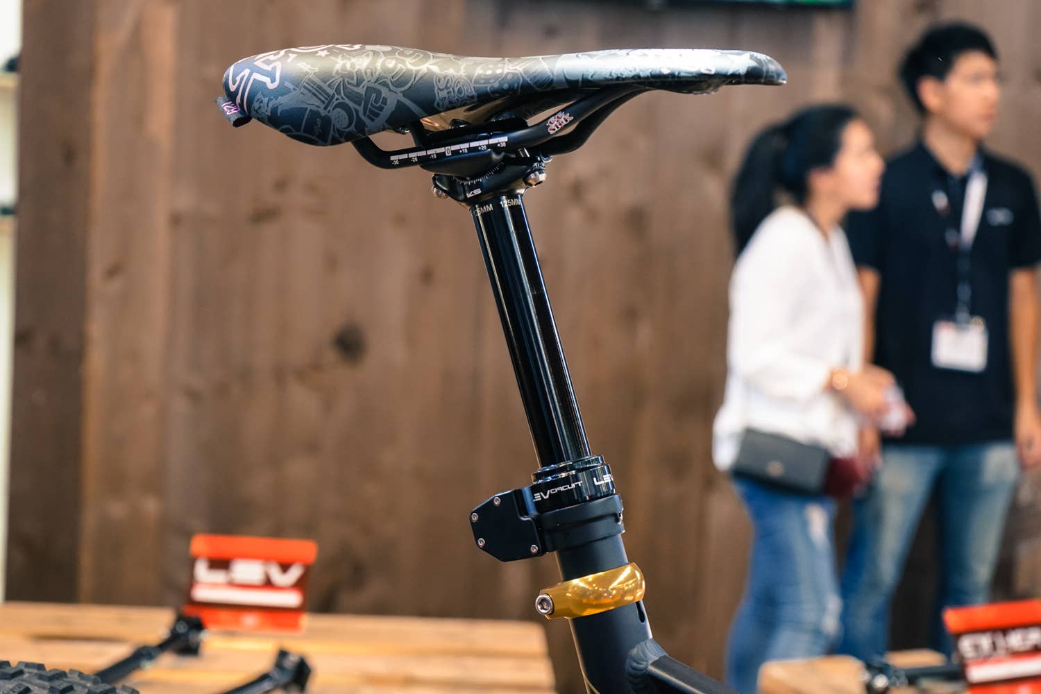 KS Shows Wireless and Carbon LEV Posts