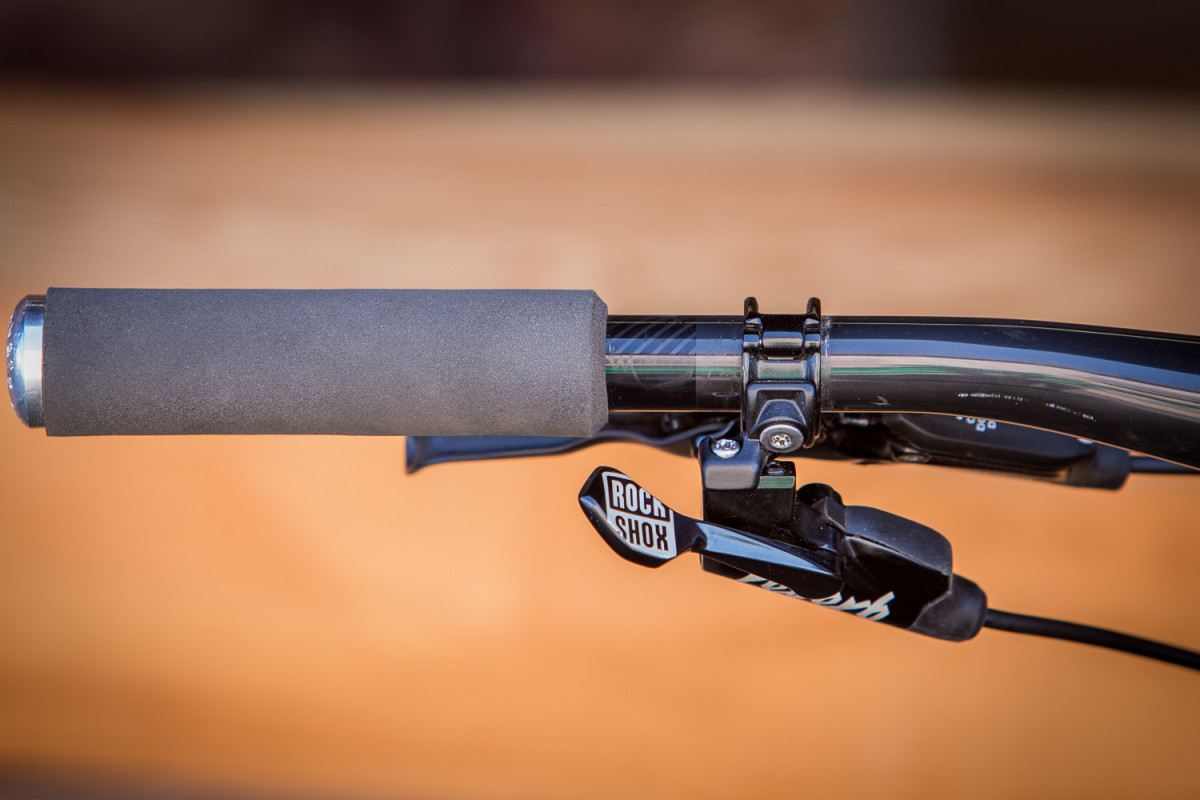 RockShox (Finally) Gives Us a Reverb 1X Remote