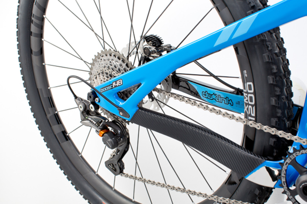 First Look: Pivot Mach 429 Trail