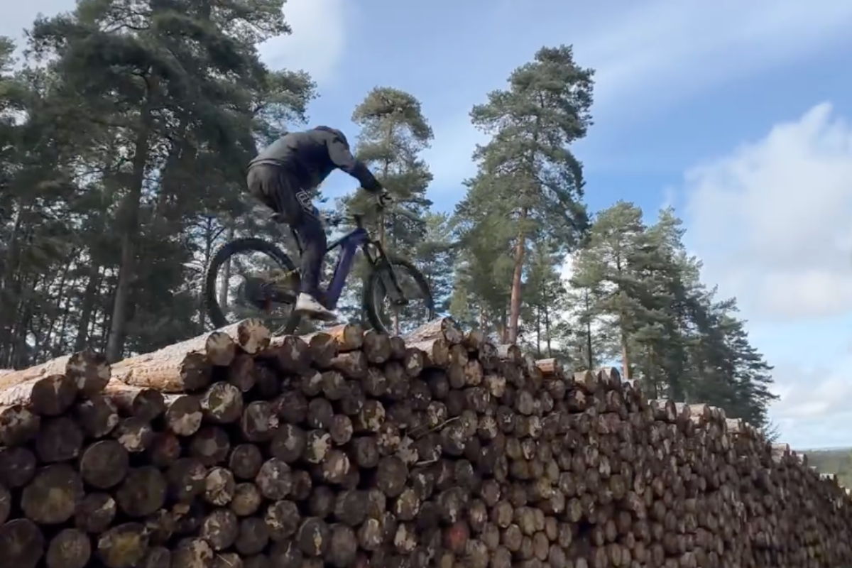 Beloved Downhill Commentator Shows Off His Riding Skills