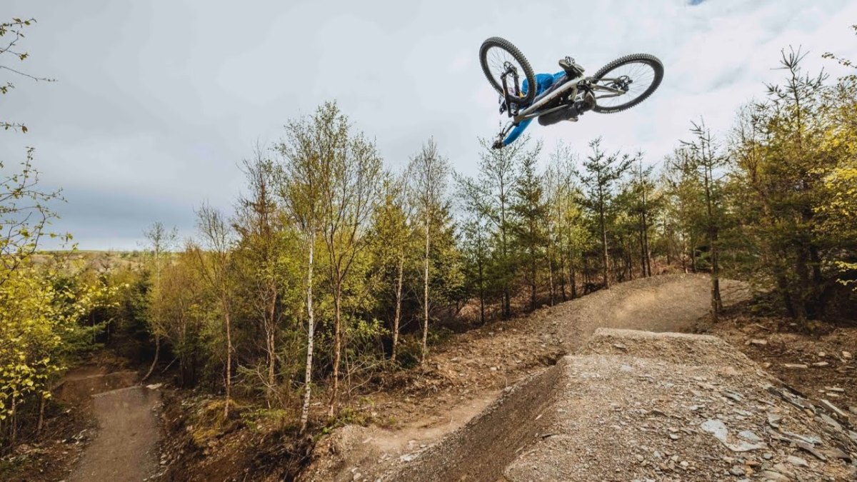 Matt Jones's New Jump Line at Caersws Bike Park Opens