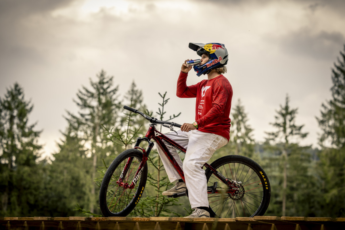 Above the Trees a mountain bike video with Erik Fedko