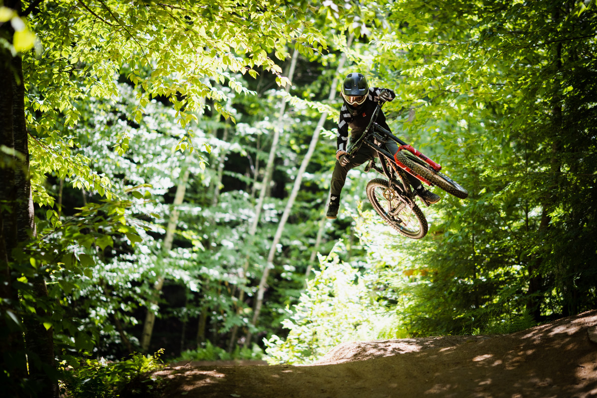 How Pro Mountain Biker Sam Soriano Overcame a 2-Year Mental Block - BikeMag