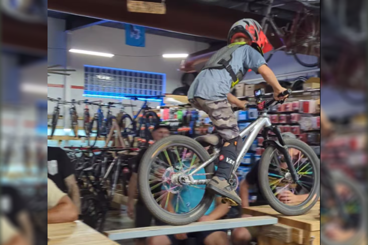 Bike Shop's Bar Comes With A Beer And Free Entertainment