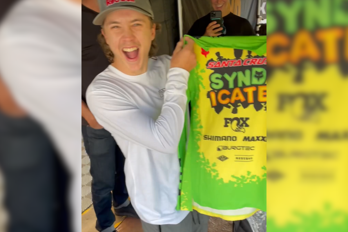 Jackson Goldstone Freaks Out Over New 'Sour Patch Kids' Kit