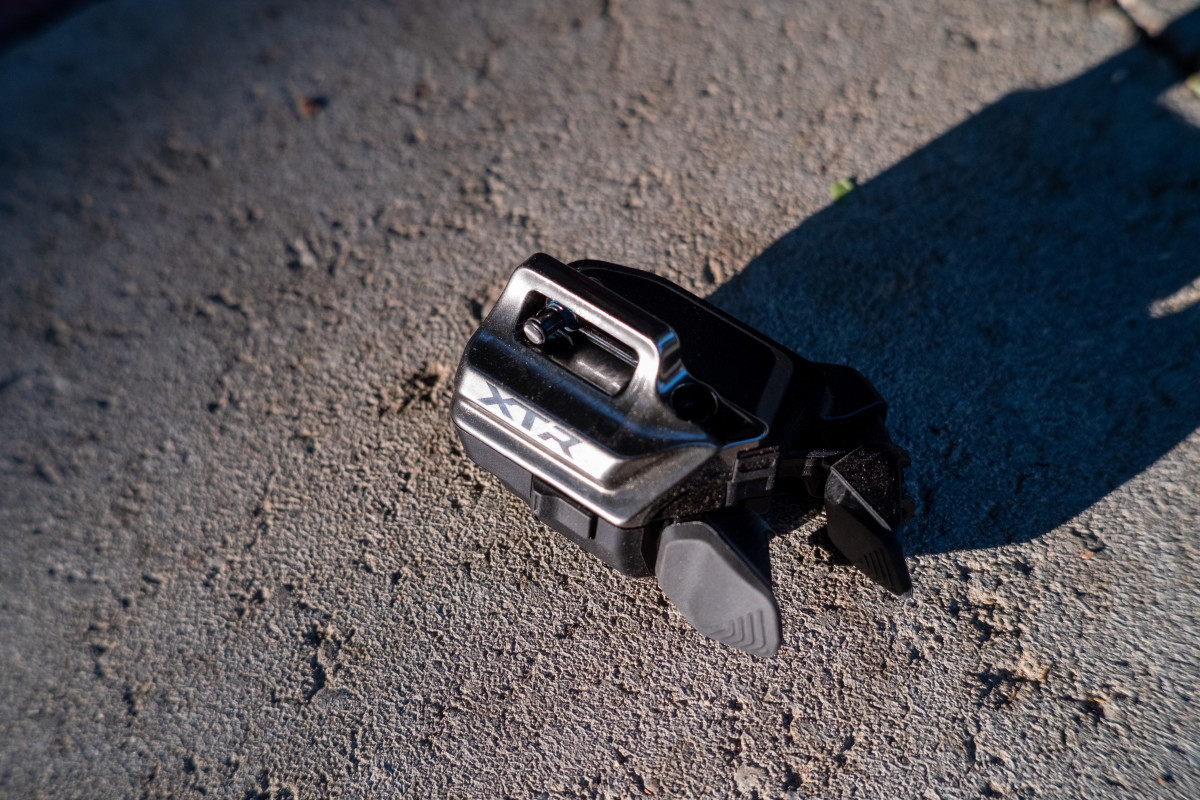 A First Look at the All-New XTR M9200 Wireless Mountain Bike Components ...