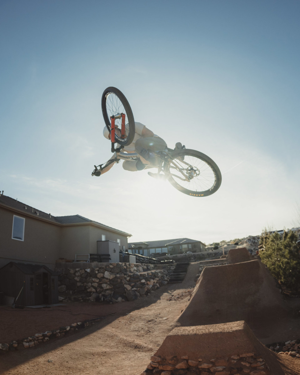 Ari Bikes 801 | Lightweight, Durable, Built to Send