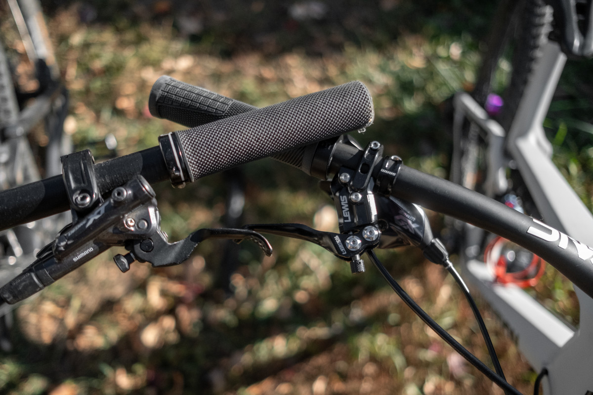 First Look at the Lewis Brakes LV4