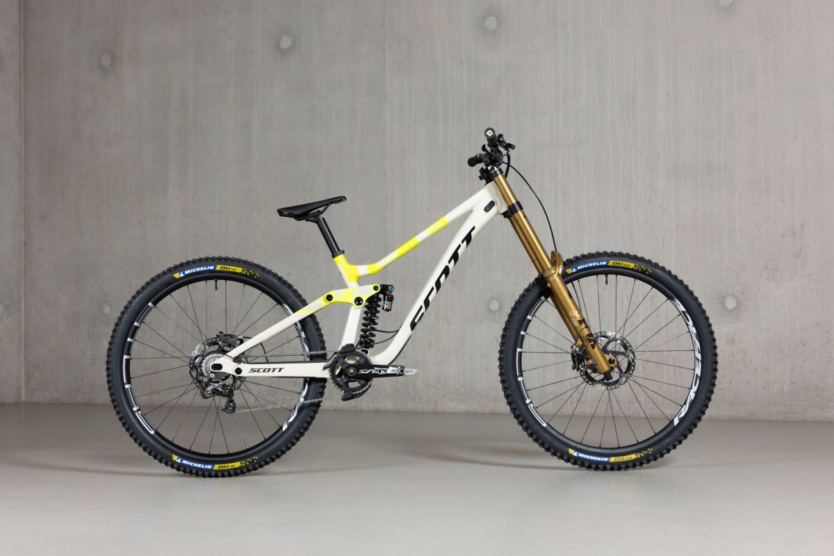 Two-Time World Cup Downhill Winner Joins Scott Factory DH Team - BikeMag