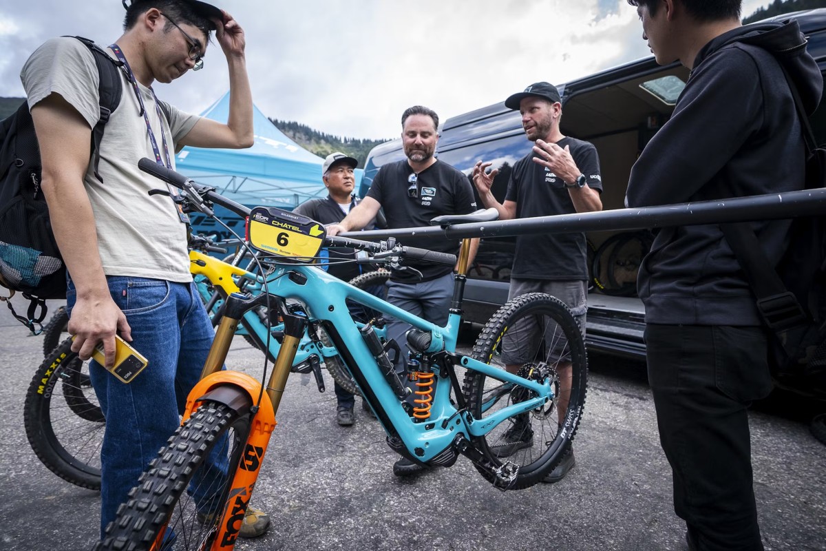 Yeti Cycles Tribute To The Life the Recently Deceased Team Mechanic ...