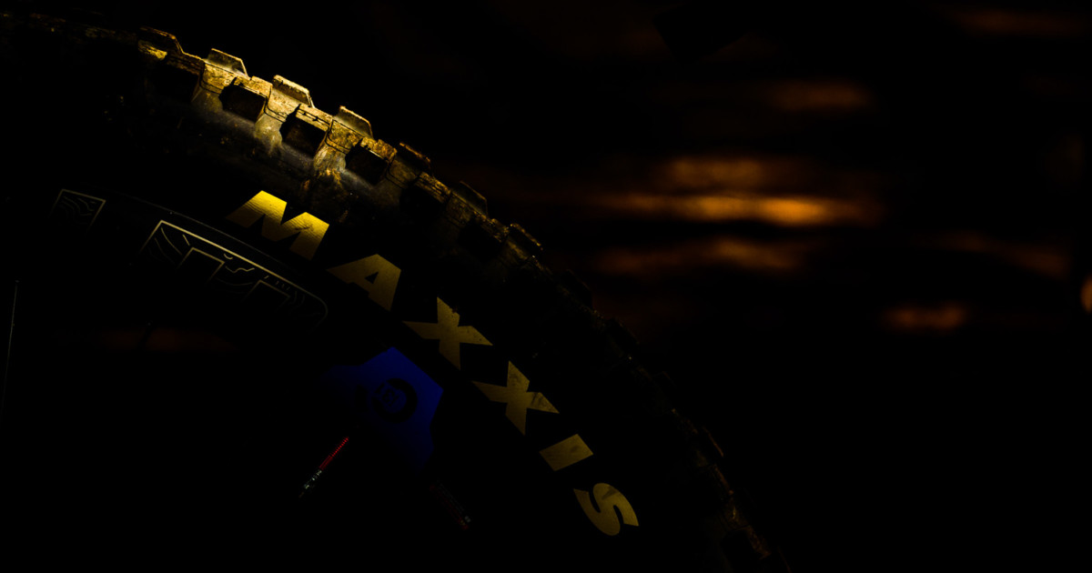 A beginner's guide to mountain bike tires. - BikeMag