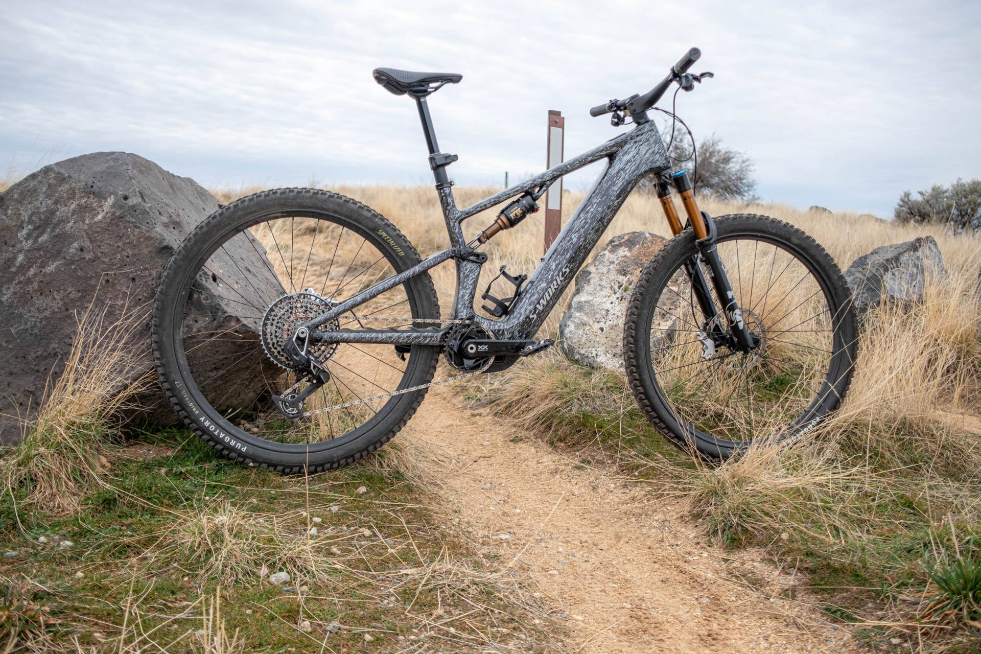 First Look: The Specialized Levo R Is Here — and It's Seriously ...