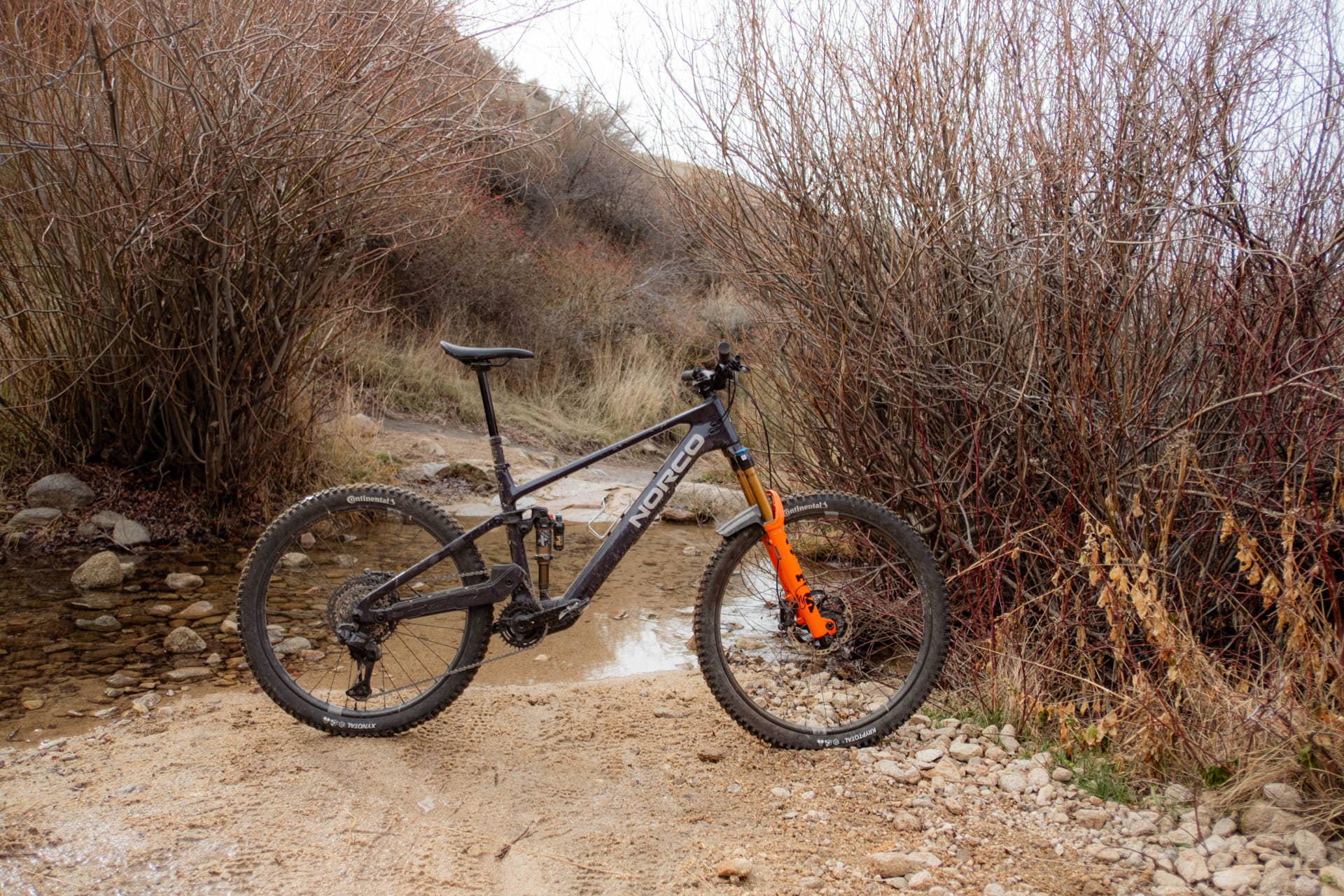 Andreas Tonelli, Extreme Mountain Biker, Dies After Fall in Italy - BikeMag