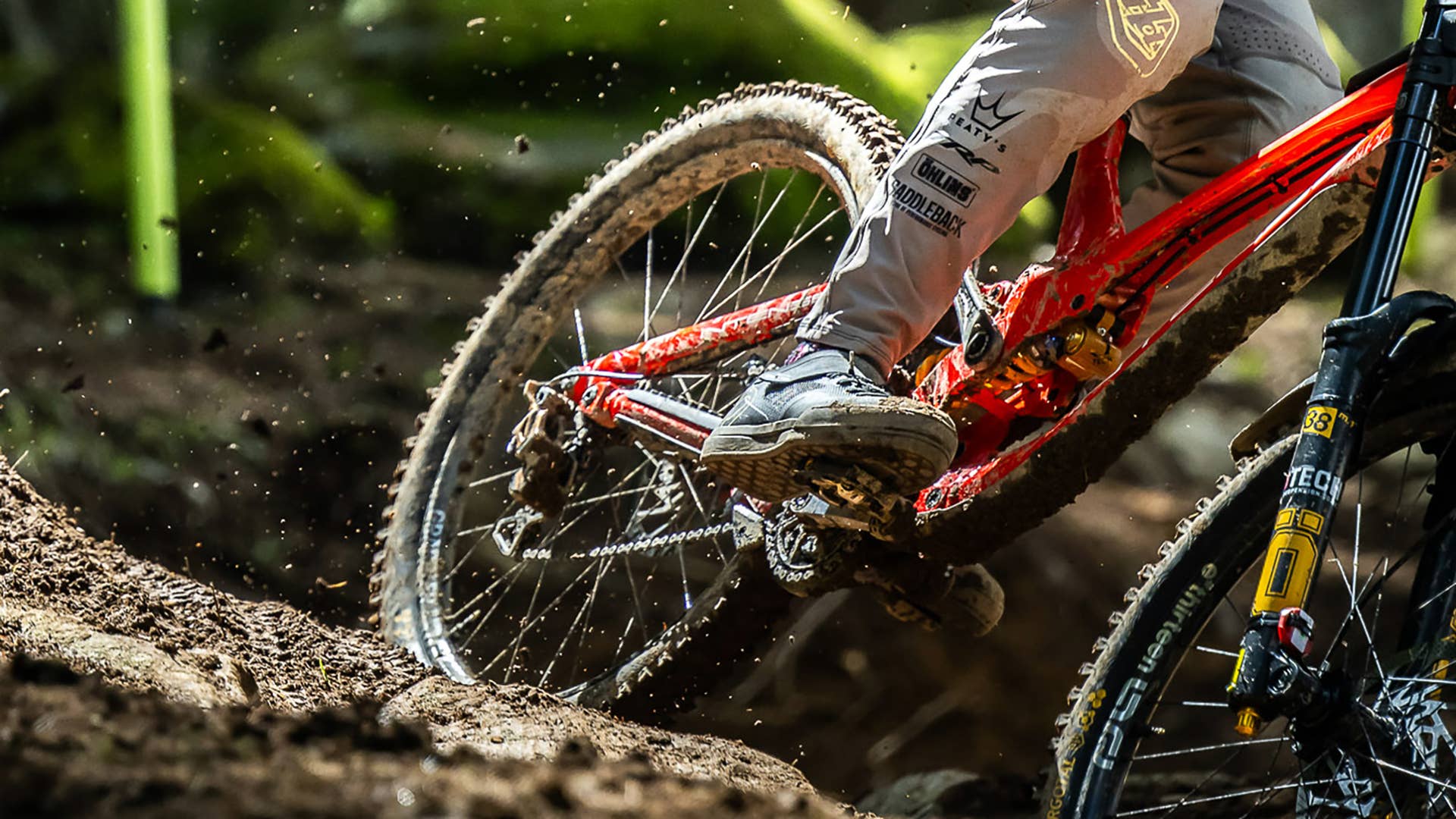 Best Carbon MTB Wheels With Innovative e13 Hubs - BikeMag