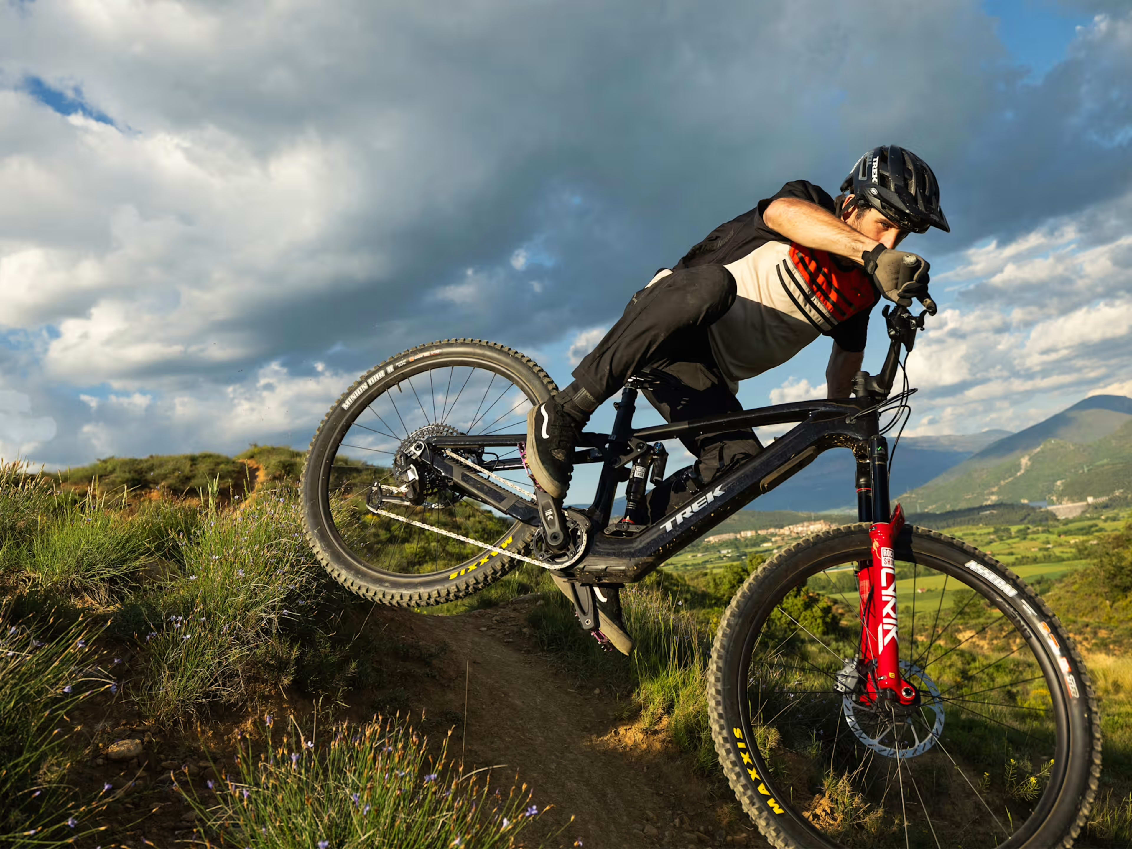 Trek Fuel Gen 7 Bike: What You Need to Know - BikeMag