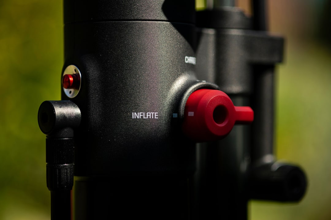 First Impressions: Bontrager TLR Flash Charger Floor Pump %%sep ...