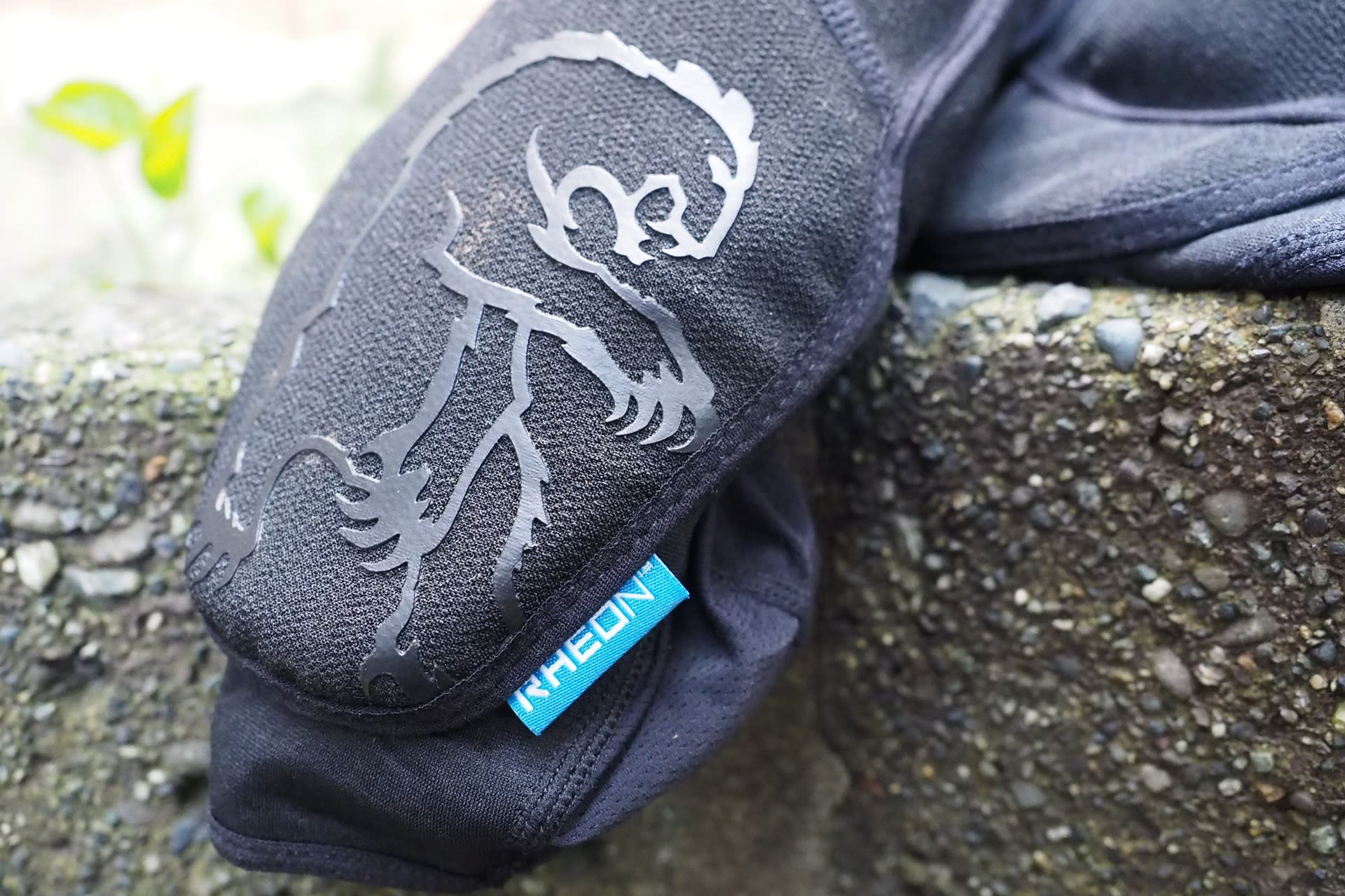 Tested: Chromag Rift Knee Pads - BikeMag