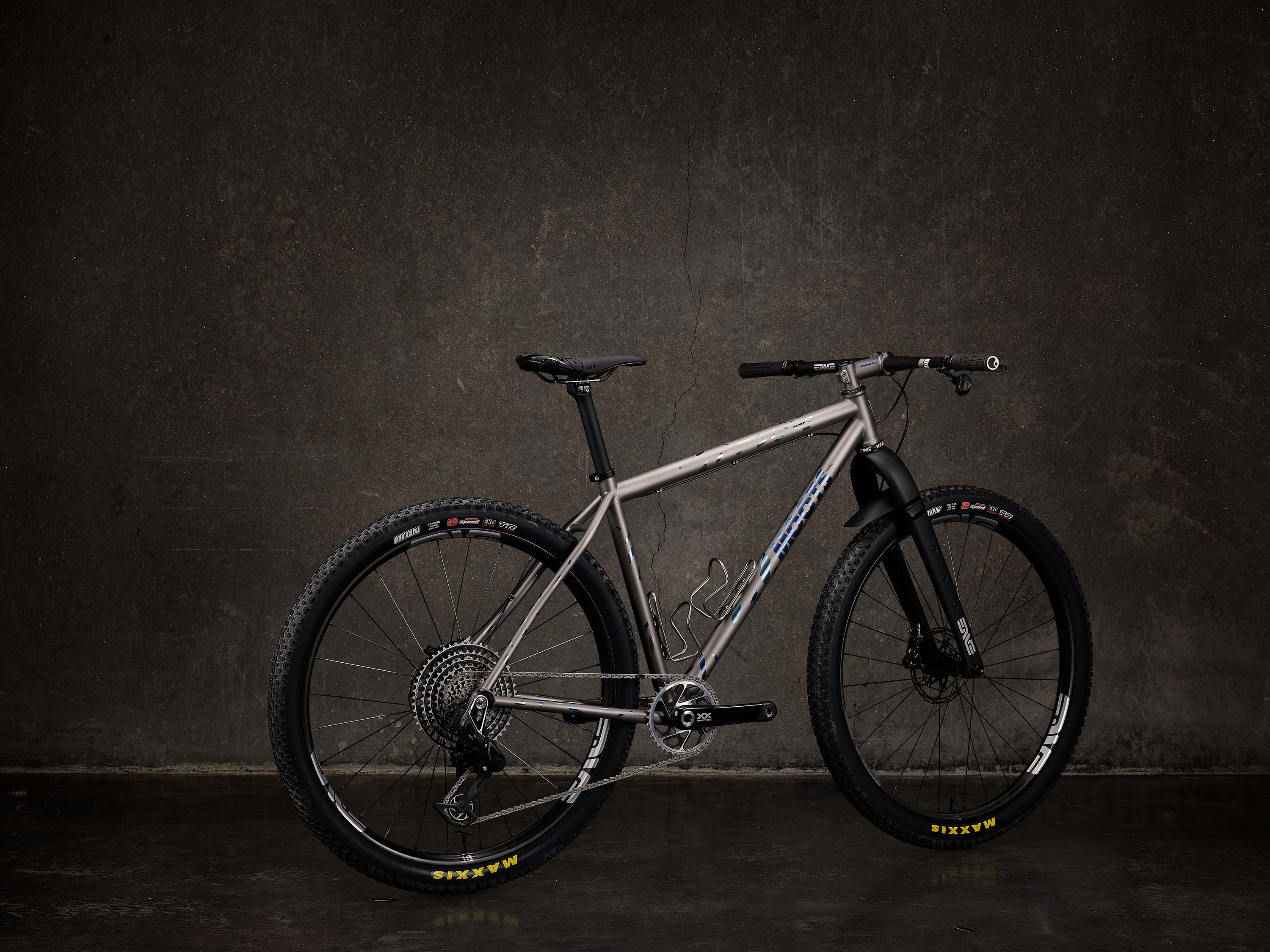 2024 ENVE Builder Mountain Bike Round-up - BikeMag