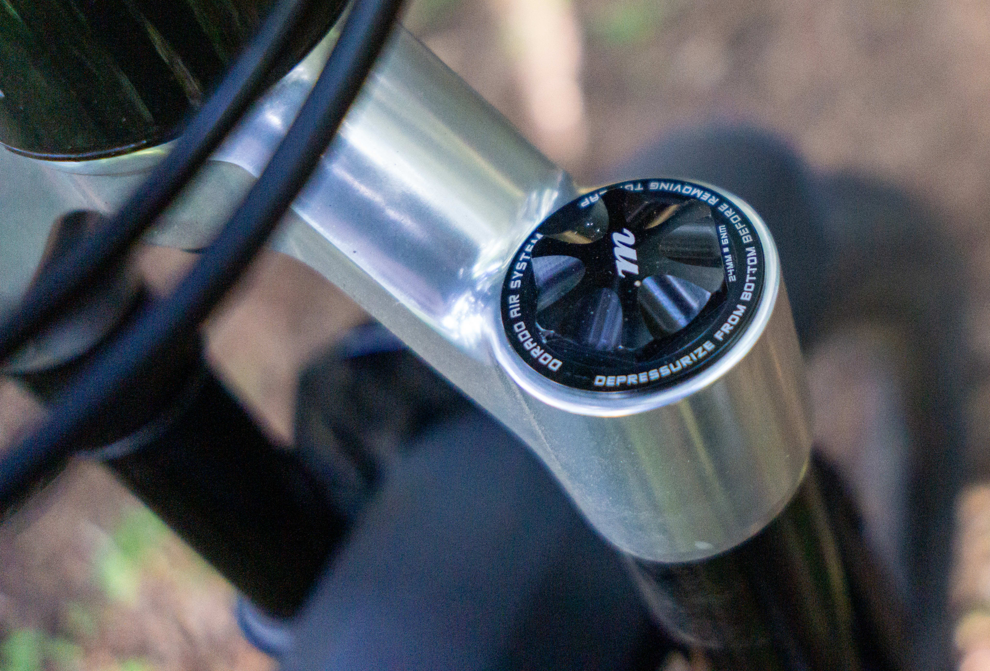 First Ride: Manitou Launches new R8 Cross Country Fork - BikeMag