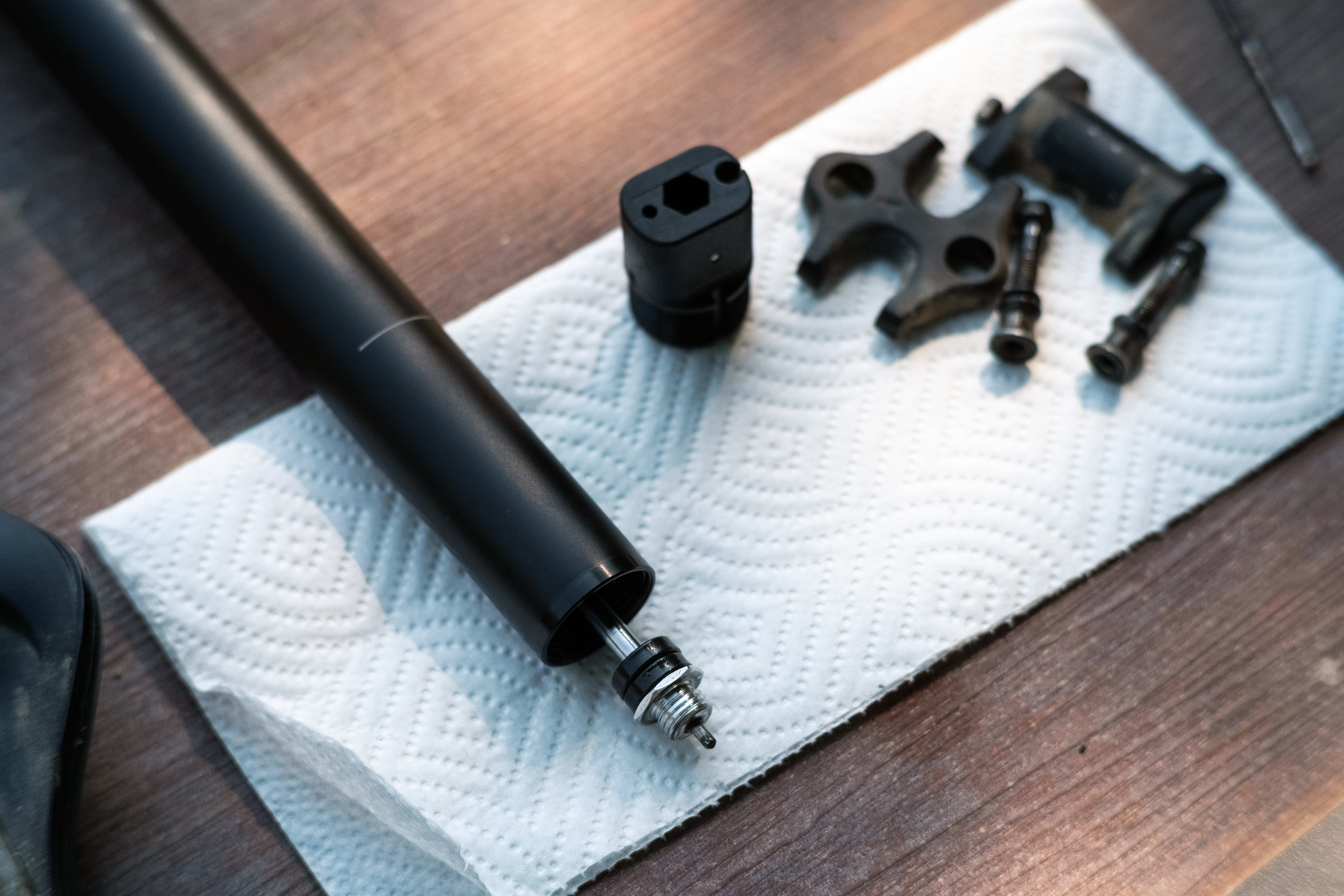 Why the dropper post wiggle? - BikeMag