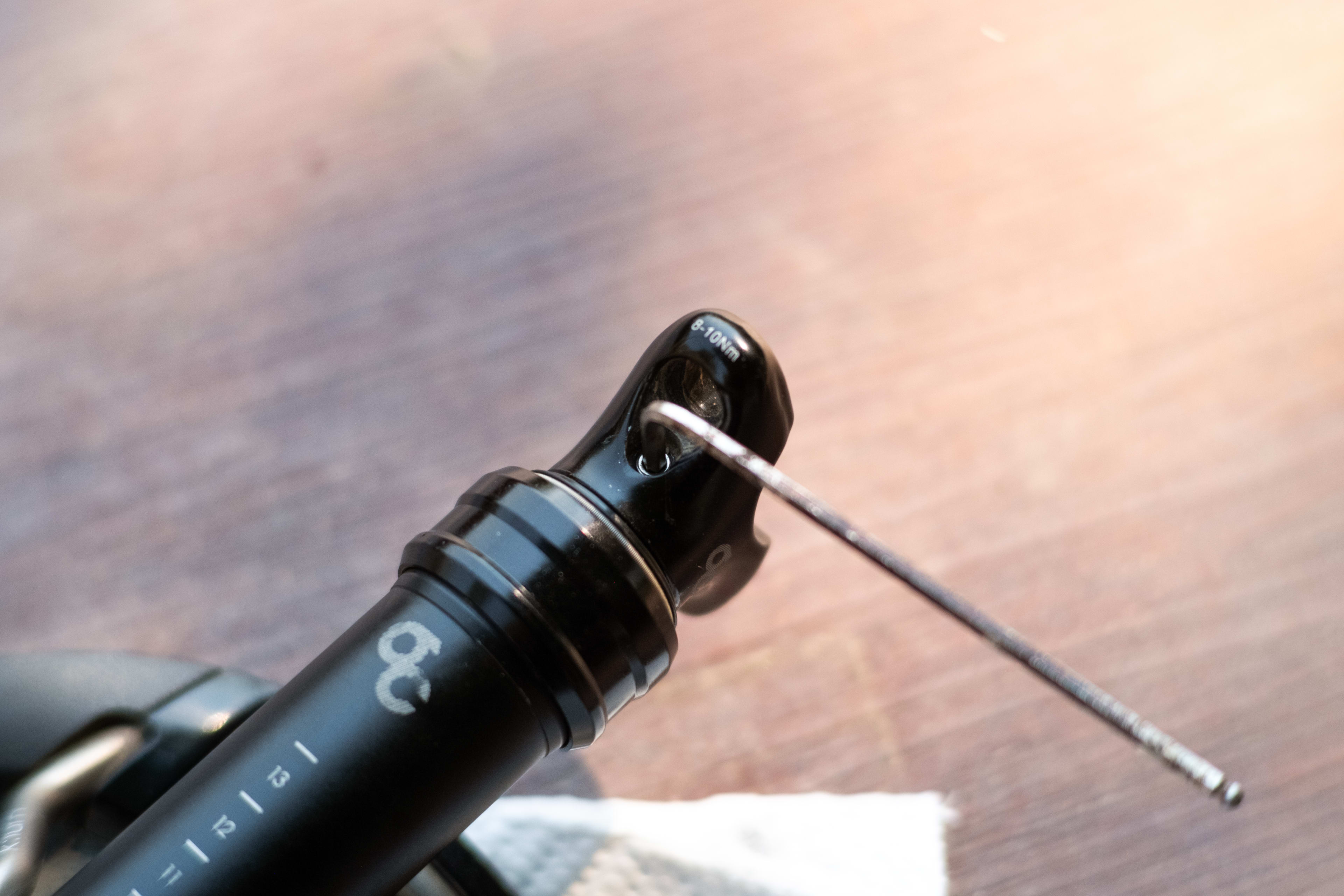 Why the dropper post wiggle? - BikeMag