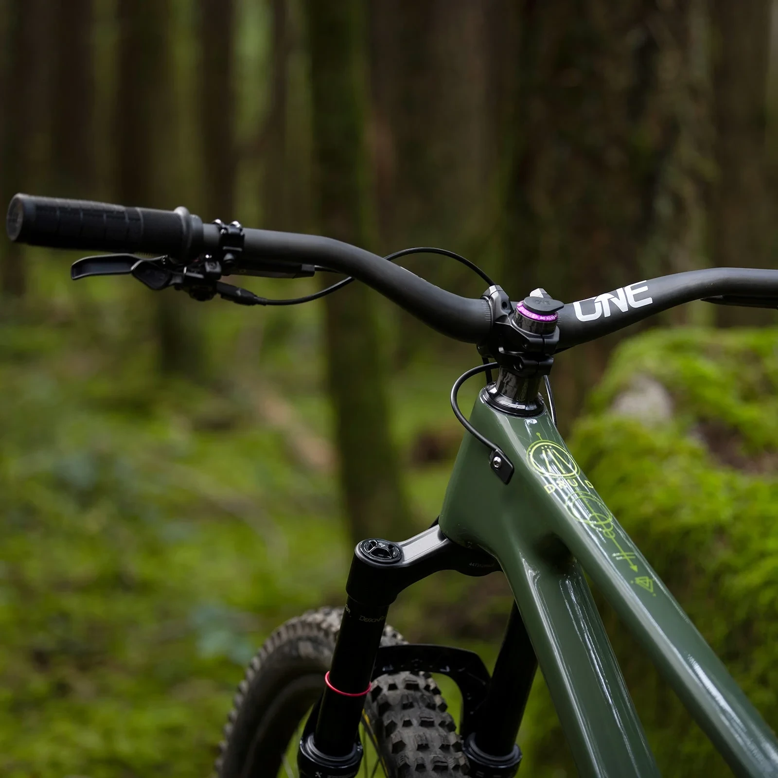 Hardtail vs. Full Suspension: Ultimate MTB Comparison Guide - BikeMag