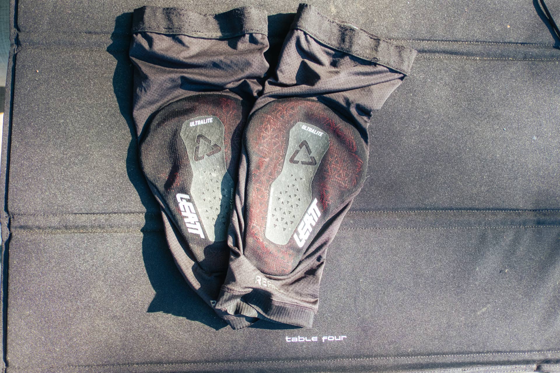 These MTB Kneepads Check a Lot of Boxes - BikeMag