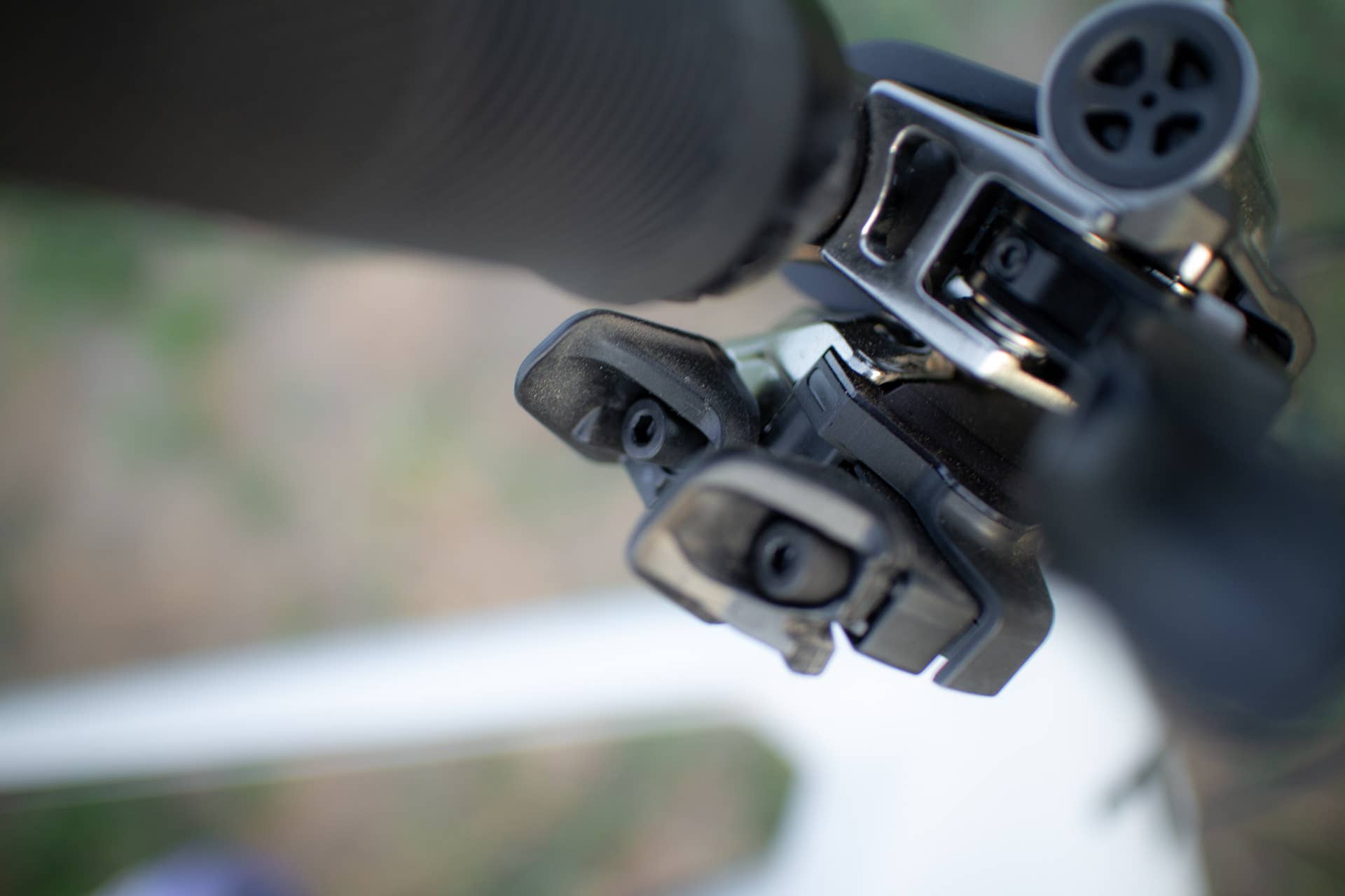 A First Look at the All-New XTR M9200 Wireless Mountain Bike Components ...