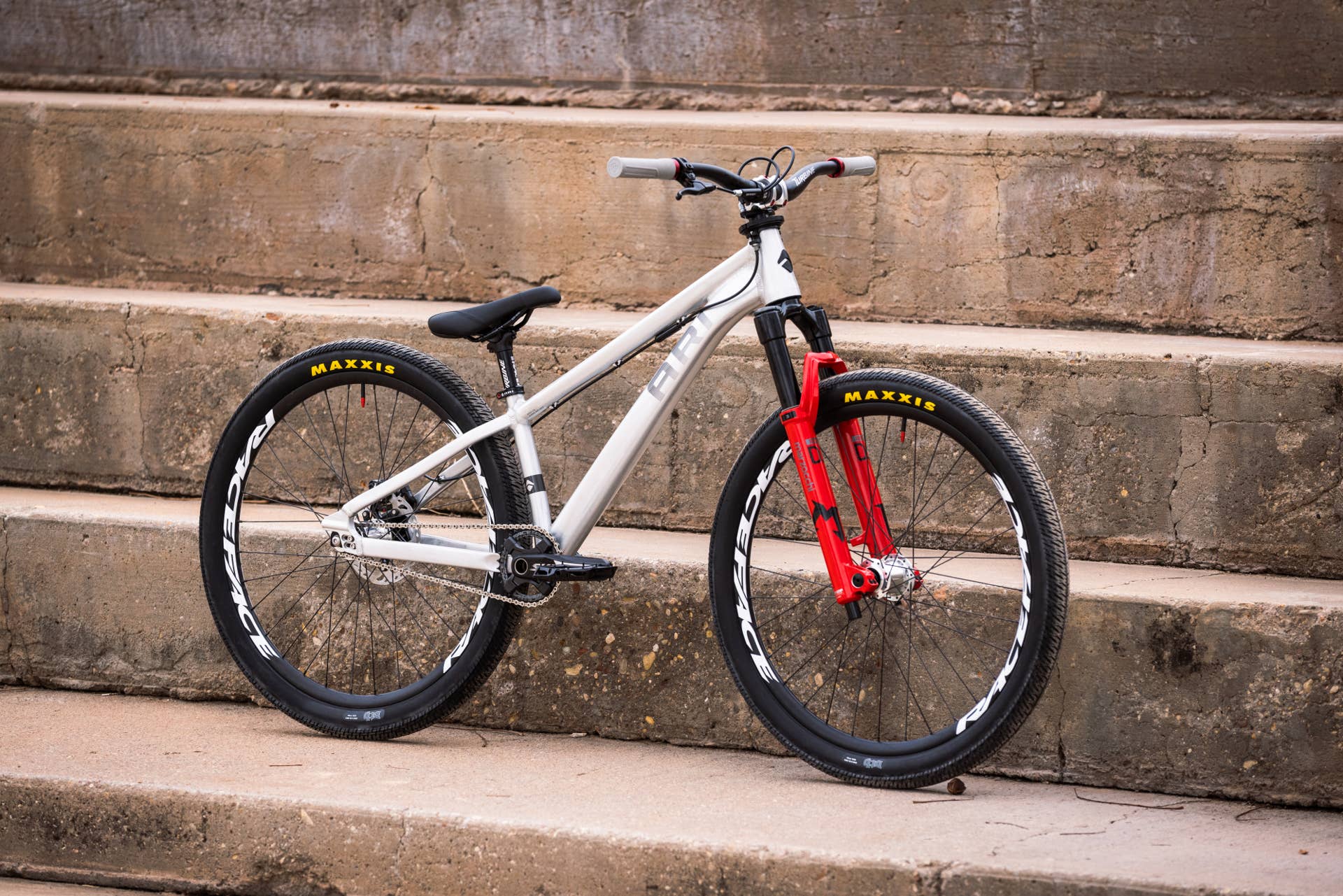 Ari Bikes 801 | Lightweight, Durable, Built to Send - BikeMag