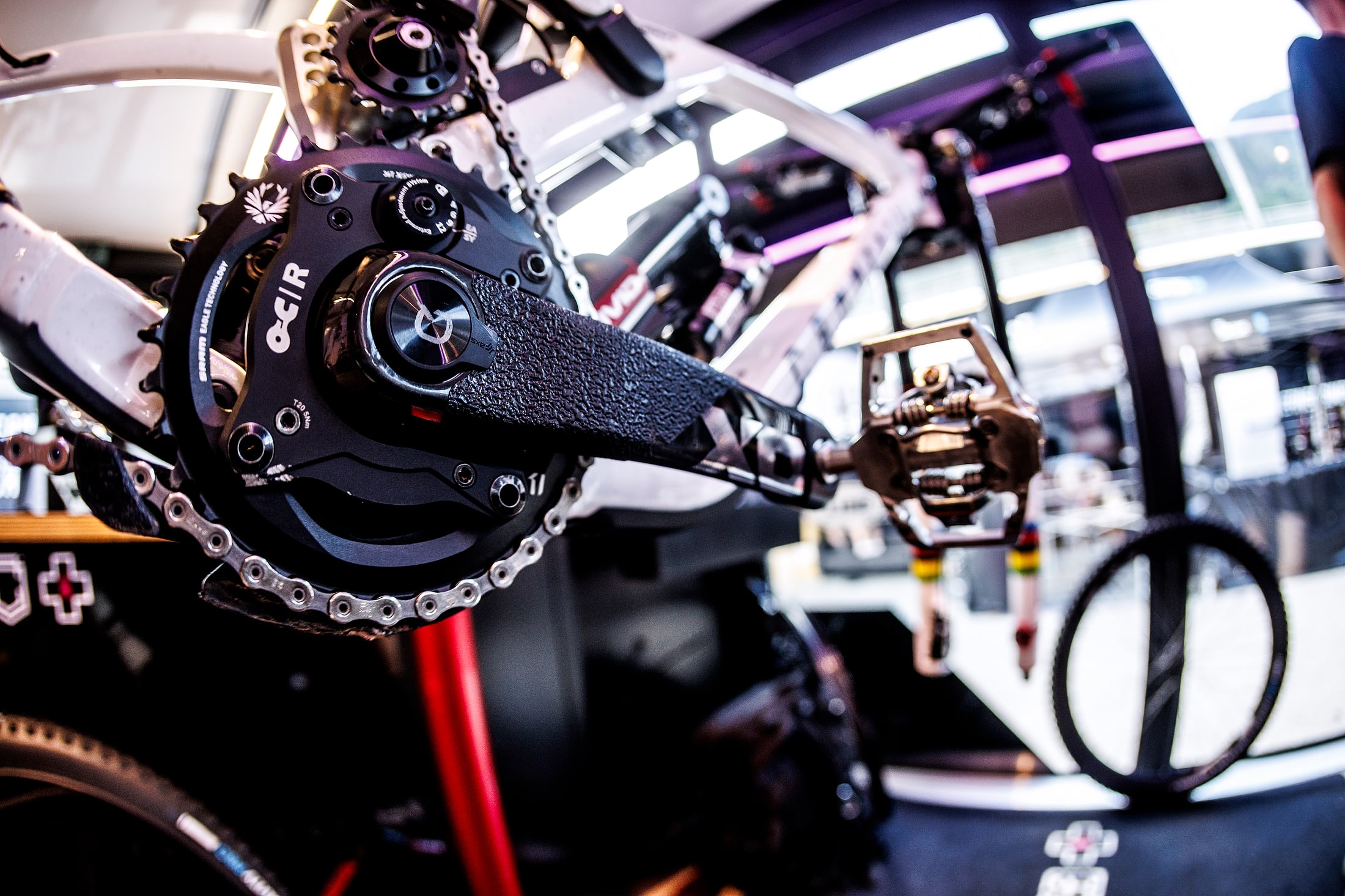 Is SRAM Building the Future of MTB Drivetrains With Ochain? - BikeMag