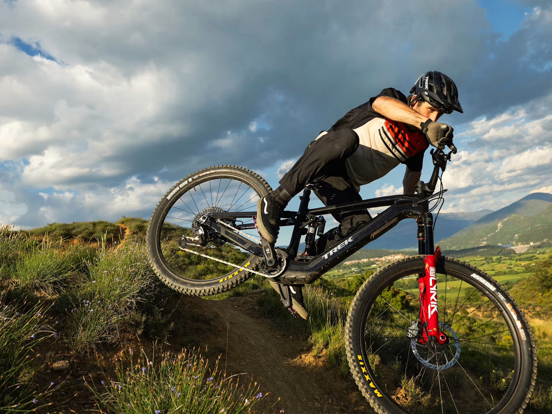 Trek Fuel Gen 7 Bike: What You Need to Know - BikeMag