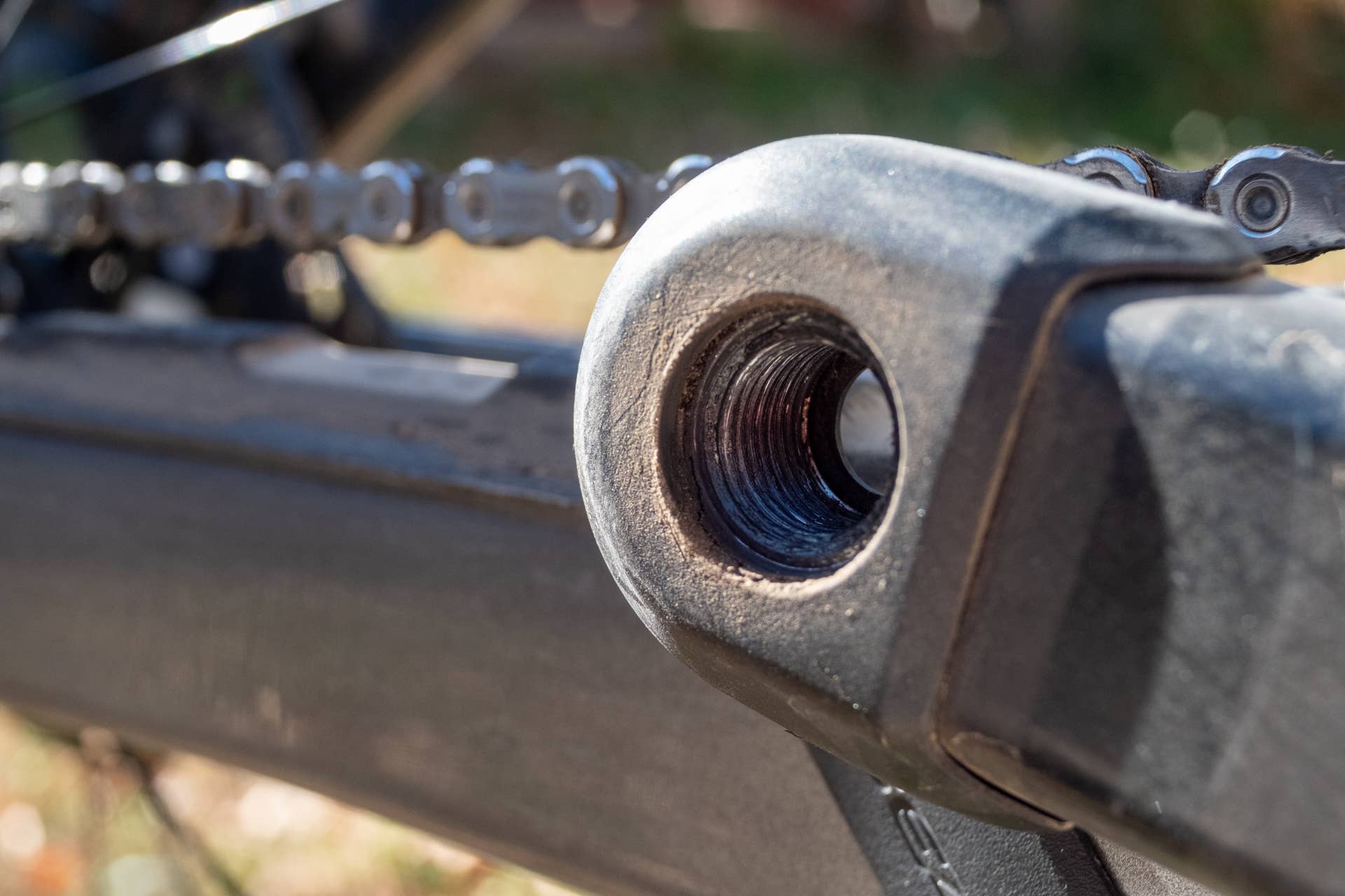 How To Know Which Pedal Is Left or Right - BikeMag